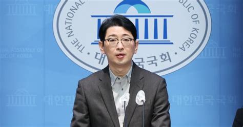 주진우 김민석 겨냥 소득 출처 자료 내놔야… 어디서 나온 돈이냐