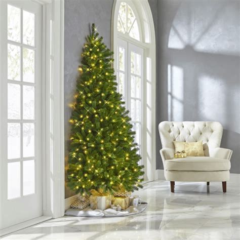 This Half Christmas Tree Is Perfect For Those With Limited Space But