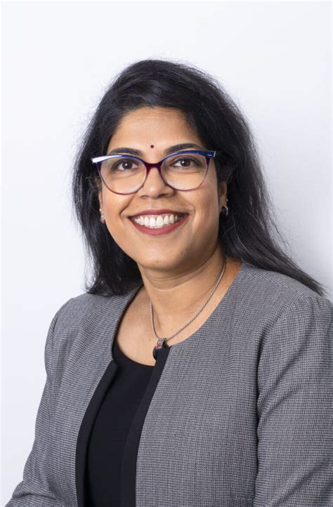 Dr Deepa Taranath Isight Specialists