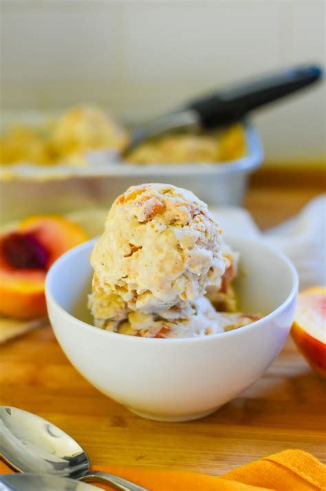 Homemade Peach Cobbler Ice Cream No Churn Dash Of Jazz