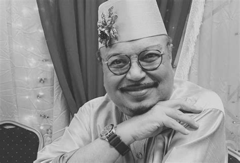 V Alami Pendarahan Tanpa Henti Jaafar Onn Terkena Serangan Jantung