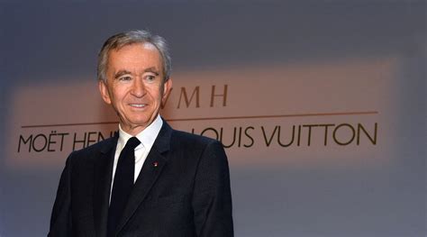 法国（france）奢侈品巨头 路威酩轩集团（lvmh）总裁 伯纳德·阿诺特（bernard Arnault）荣登首富宝座 大橙传媒超科技