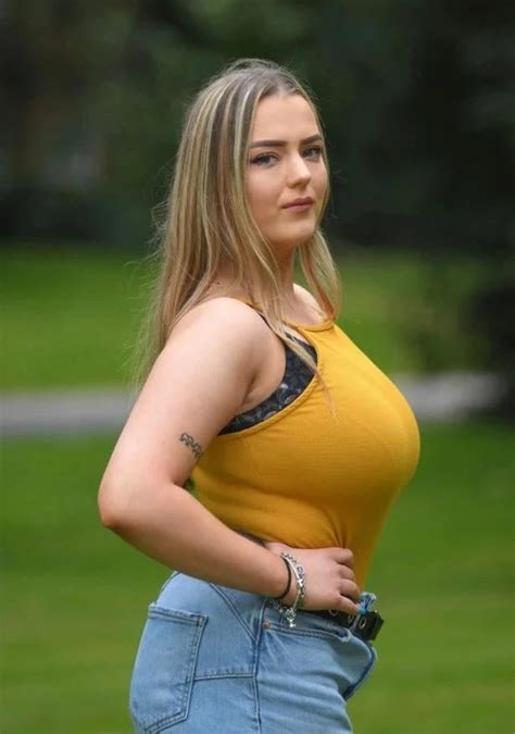 Amber Roach 20 Decided For Breast Size Reduction R 2busty2hide