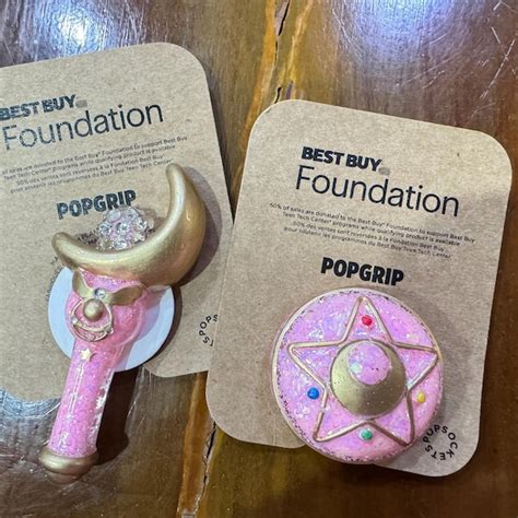 Sailor Moon Silver Iridescent Crystal Flower Popsocket Dazzling Phone