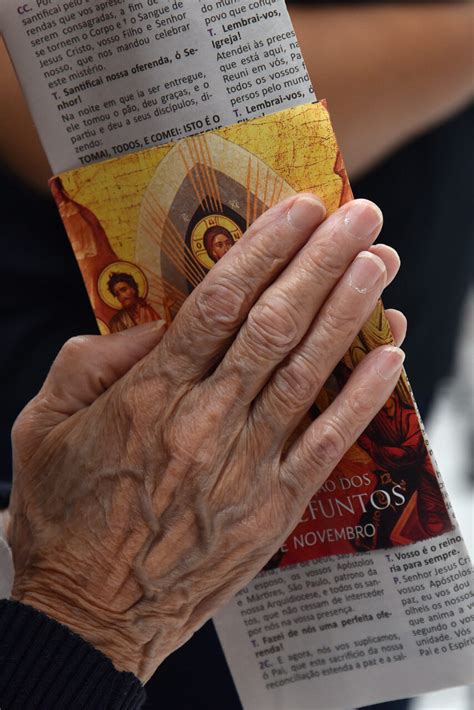 ‘dia De Finados Saiba Os Horários Das Missas Nos Cemitérios Jornal