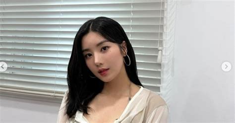 코피 팍 진정한 무림고수 권은비 역대급 비키니 워터밤 100만뷰 화제[스타이슈]