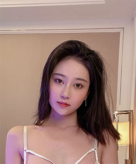 年年nnian 哔哩哔哩