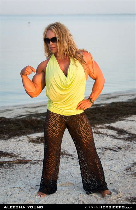 Female Muscle Videos And Photos Herbiceps