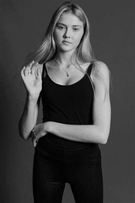 Iso Model Management Uliana