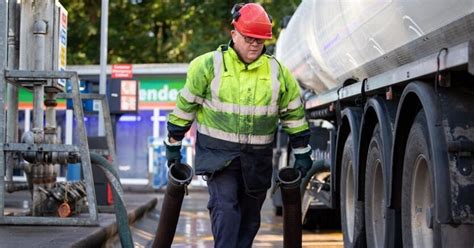 Майже 57 гривень українцям показали свіжі ціни на бензин дизель та автогаз на АЗС в Одеській