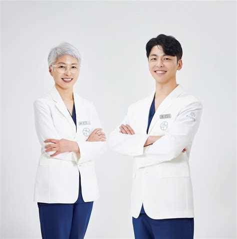 존스킨한의원잠실점 우리집 면역지킴이 본강탕 본강은 근본을 강하게 한다는 뜻으로 몸의 에너지를 보충하고 순환을 잘되게 하여 외부의 좋지않은 환경과 물질로부터 내몸을