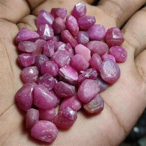 Jual Bahan Batu Ruby Bongkahan Batu Rubi Ukuran Kecil Bahan Batu Ruby Mozambik Shopee