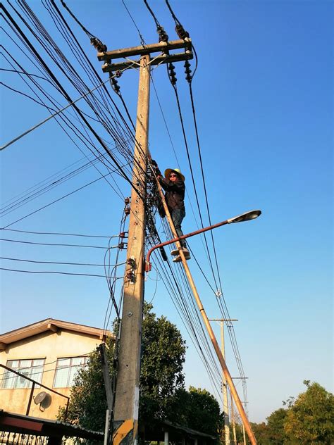 👨🏽‍🔧 งานเดินสาย Fiber Optic Fiber Optic ร้อยเอ็ด
