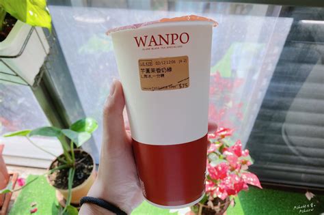 飲料推薦萬波島嶼紅茶 號稱是台灣最會說故事的手搖飲品牌 推薦喝什麼 菜單 阿朱的日常