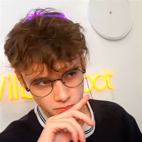 Wilbur Soot Streamers Glass Glasses