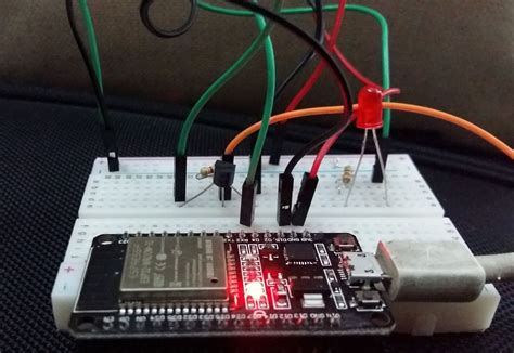 ESP32 ESP8266 Thermostat Web Server Control Output Based On Temperature Threshold