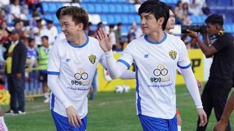 មកលេងបាល់ ឬក៏ …😂💙 Youtube