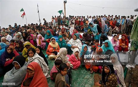 Shrine Of Baba Farid Photos And Premium High Res Pictures Getty Images
