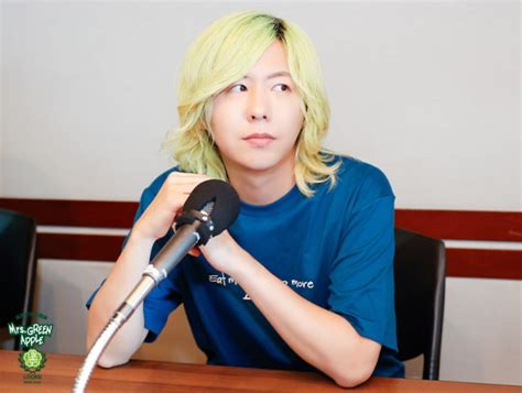 りょうちゃんuniqloポケモンtシャツ！ 先日何となくこっち買っちゃったけどまた明日uniqloへgoします！！😂