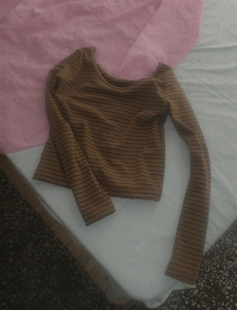 더에펠 어츠 유넥 스트라이프 기모 긴팔티 3color