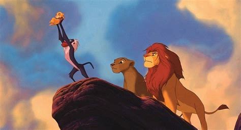 Mono Recrea Escena Perfecta De Rafiki Y Simba De El Rey León