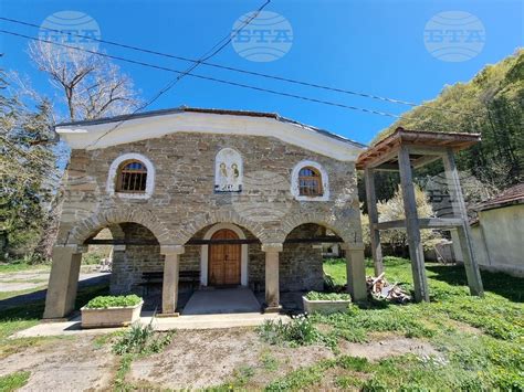 В балканското село Раково се подготвят за храмовия празник на църквата си 6 юли Утро