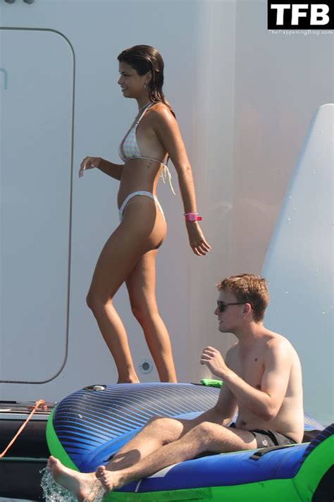 Luisinha Oliveira And Lando Norris Cozy Up While On Vacation In Ibiza 50 Luisinha Oliveira And Lando Norris Cozy Up While On Vacation In Ibiza 50
