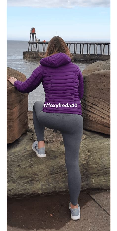 Yoga Pants • Leggings