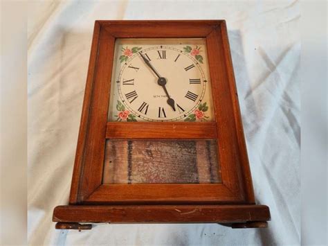 Small Seth Thomas Mantle Clock Does Not Work Northern Kentucky