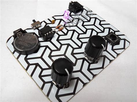 Rc Circuit Bent Paradox Glitch Loop Noise Synth Sound Reverb