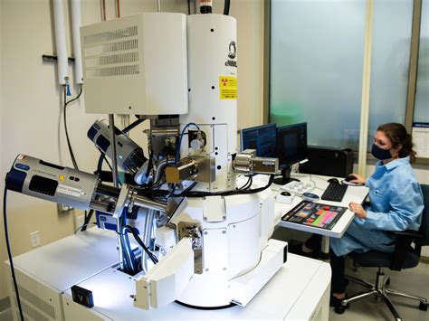 Jeol It800 Field Emission Scanning Electron Microscope Pnnl