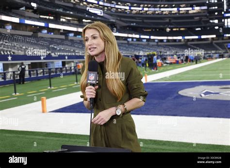 Nfl Network Reporter Jane Slater Does A Report Before A Nfl Football