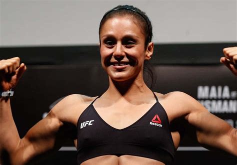 Alexa Grasso Strong And Confident Ufc Fighter Wallpaper Background