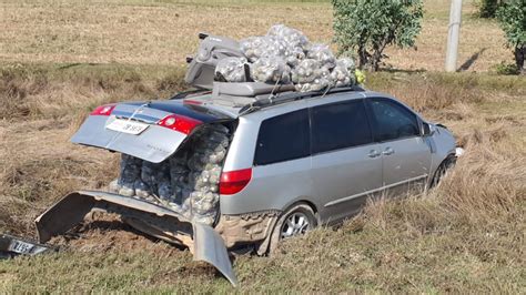 រថយន្តស្តារិច បើកបរមិនប្រកាន់ស្ដាំ បុកម៉ូតូបញ្ច្រាសគ្នារបួសបុរសម្នាក់នៅក្រុងស្វាយរៀង