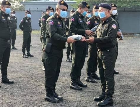 លោក កង សៅគុណ