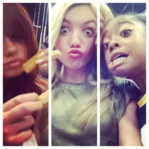 On The Jessie Set Peyton R List Emma Ross Photo 32178036 Fanpop