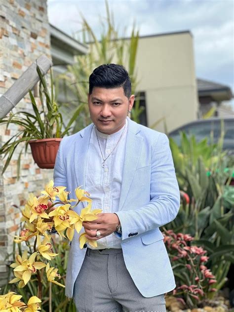 រៀបការនឹងភរិយាអាណិកជន ទៅរស់នៅបរទេស តារាប្រុសទាំងនេះ កំពុងមានសុភមង្គលខ្លាំង Khmerload