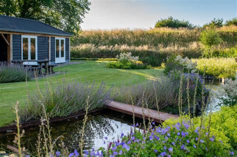 Landelijk Gelegen Tuin Met Vijver Dutch Quality Gardens