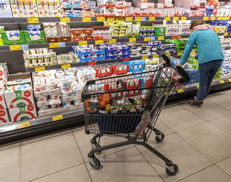 Aldi And Lidl Prices 12 15 Higher Than One Year Ago Hungary Today
