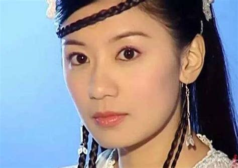《她和她的她》賈靜雯凍齡保養秘訣大公開！難怪她每個時期美到顛峰，連劉德華都讚不絕口～ Juksy 街星
