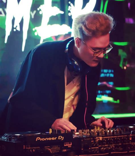 Dj Ximer Nhân Vật đang Bị Réo Tên Từng Tham Gia Người Ấy Là Ai Khiến Trấn Thành Choáng Váng