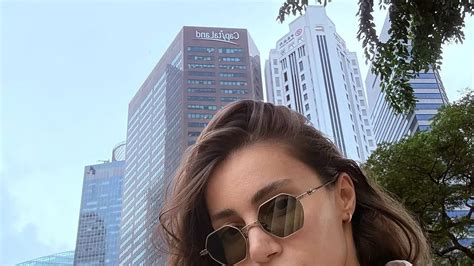 Мая от Островът на 100 те гривни избяга на нов райски остров Звезди Woman Bg