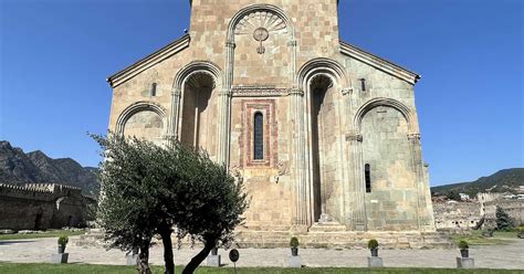 სვეტიცხოველი მცხეთა მთიანეთი საქართველო ფოტოები ტურისტული მიმოხილვები კოორდინატები Madloba