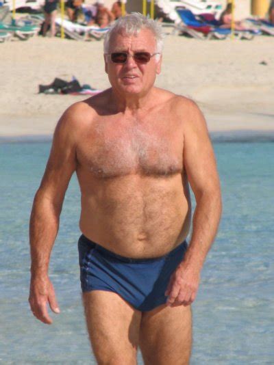 Like And Reblog More Older Men Here… Tumbex