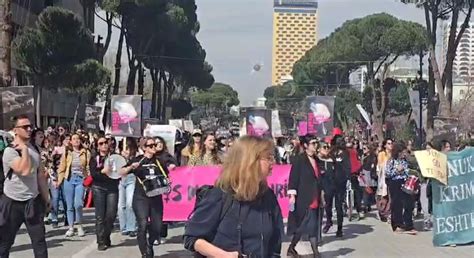 Mos Ma Prek Lirinë” 8 Marsi Marshim Në Kryeqytet Për Ditën E Grave