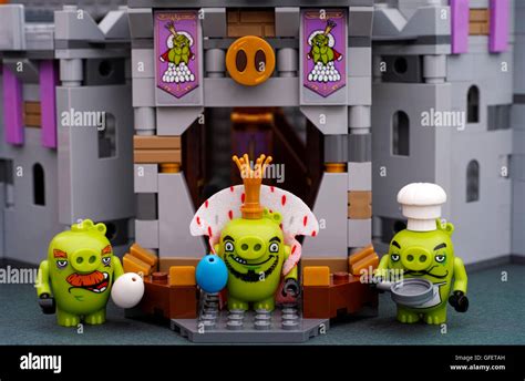 Angry Birds King Pig