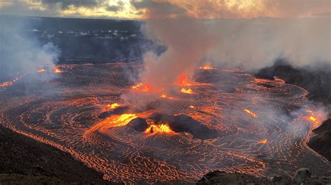 Hualalai Volcano Erupting