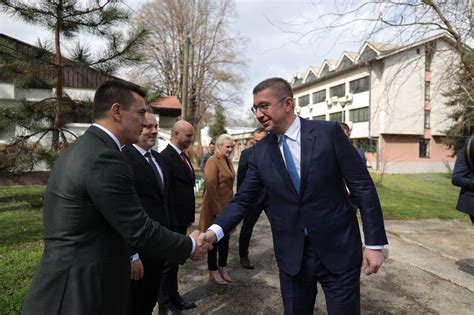 Hristijan Mickoski Денеска присуствував на свеченото предавање на акредитацијата од