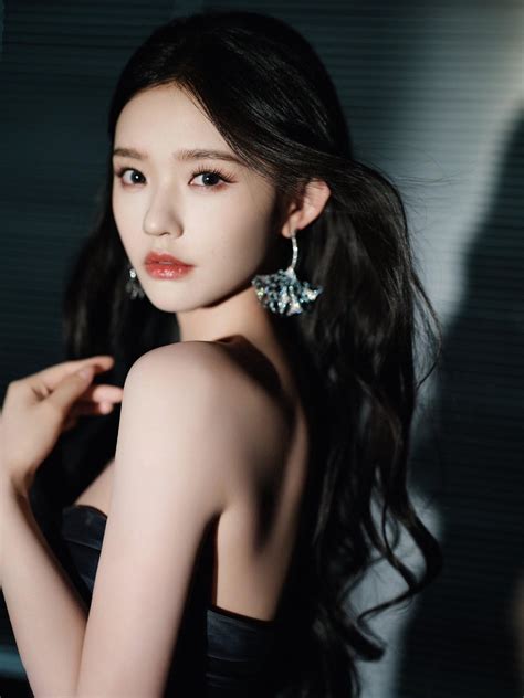 Lin Yun R Vindictaratecelebs