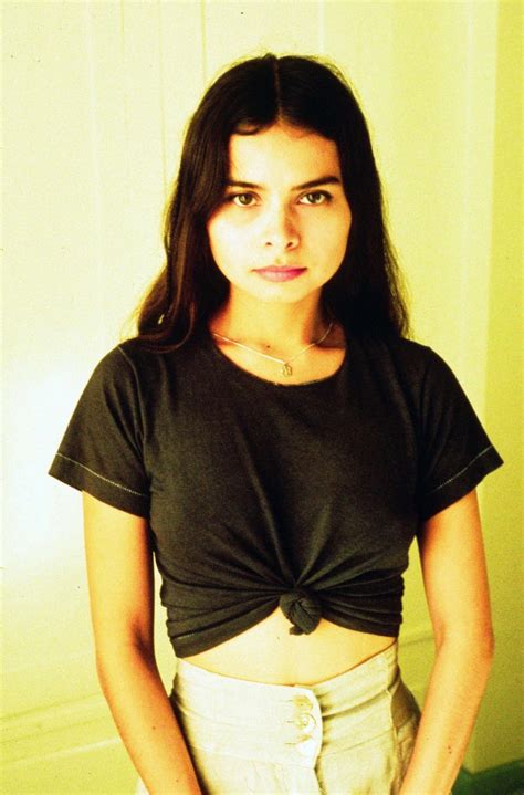20 Photos Of Hope Sandoval Of Mazzy Star In The 1990s Vintage News Daily